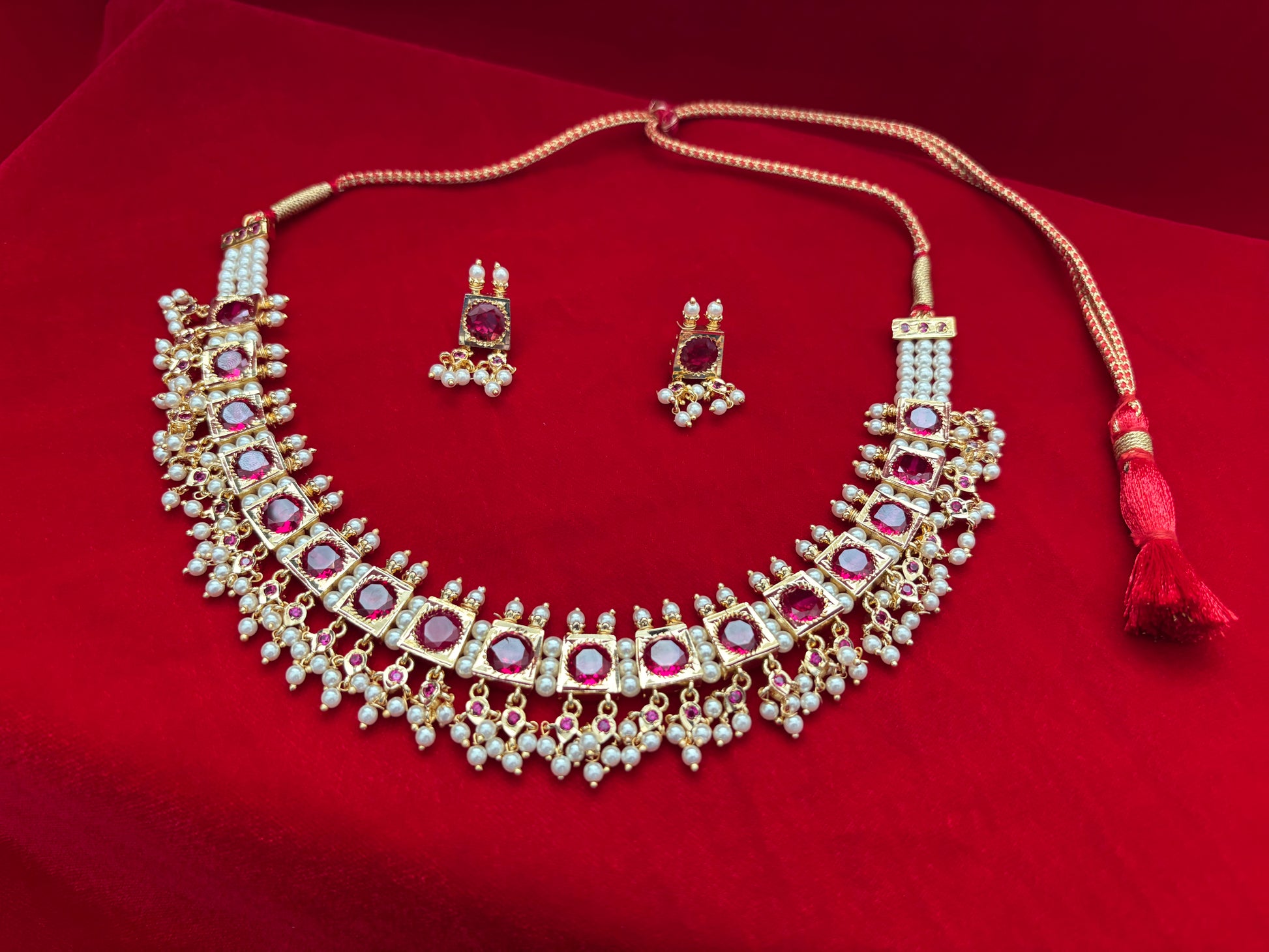 माणिक मोती लफ्फा | Manik Moti Laffa – PrajaktaRaj